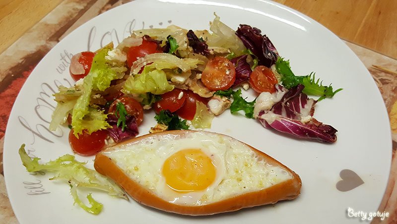 Jajka sadzone w parówce – BettyGotuje